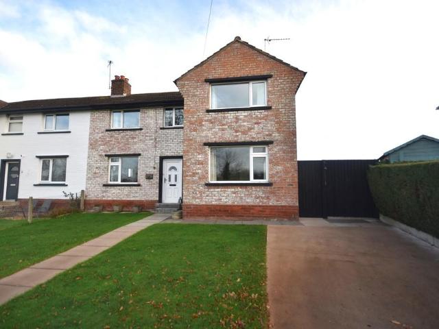 3 bedroom semi detached house to rent