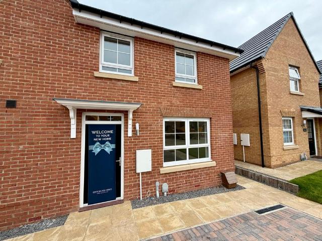 3 bedroom semi detached house to rent