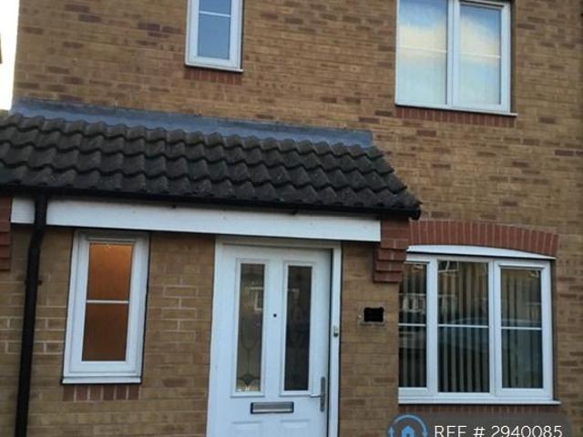3 bedroom semi detached house to rent