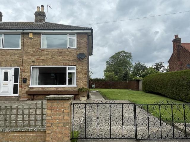 3 bedroom semi detached house to rent