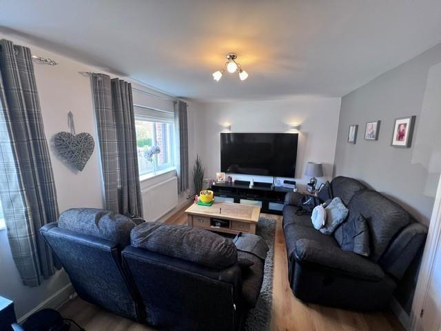3 bedroom semi detached house to rent