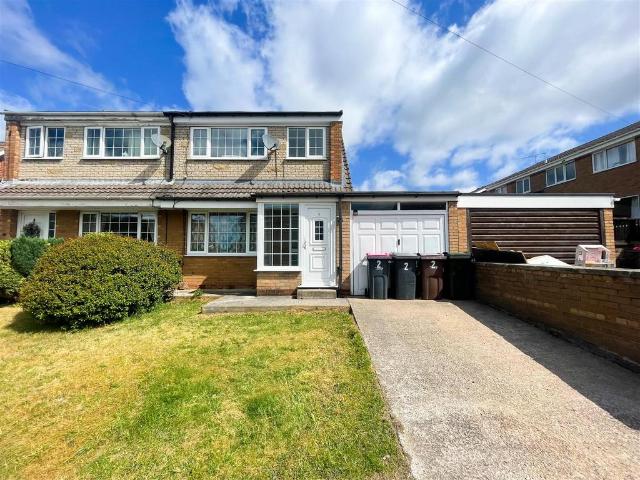 3 bedroom semi detached house to rent