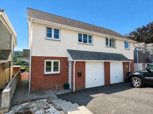 3 bedroom semi detached house to rent
