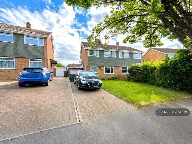 3 bedroom semi detached house to rent