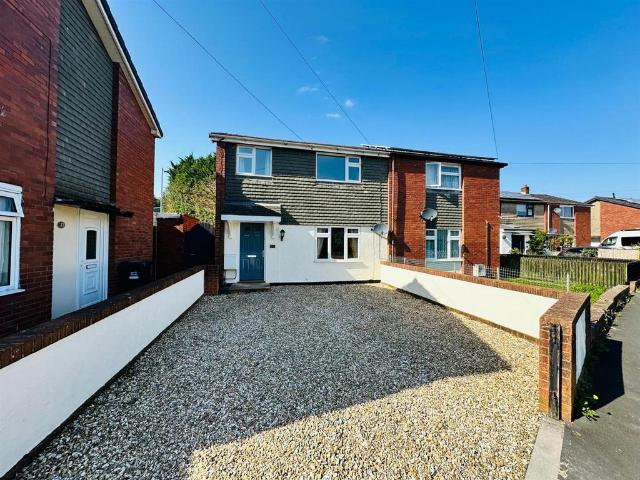 3 bedroom semi detached house to rent