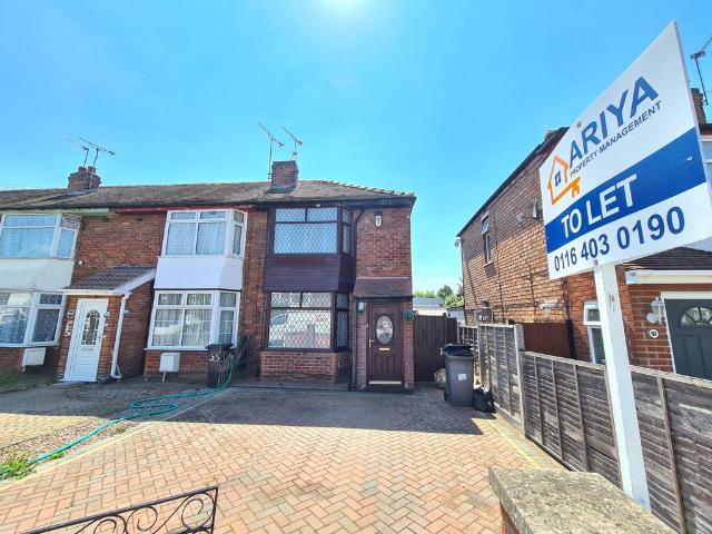 3 bedroom semi detached house to rent