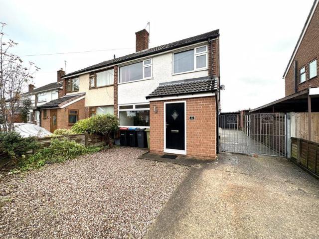 3 bedroom semi detached house to rent