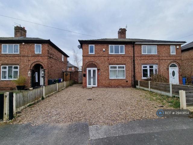 3 bedroom semi detached house to rent