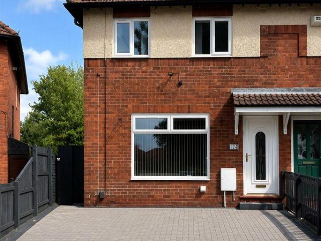 3 bedroom semi detached house to rent