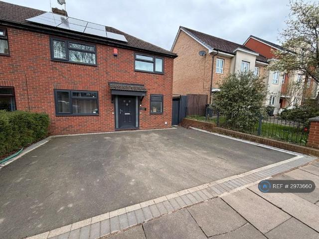 3 bedroom semi detached house to rent