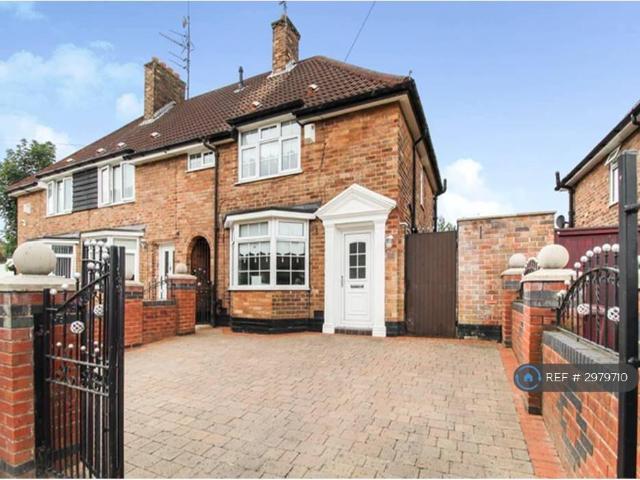 3 bedroom semi detached house to rent