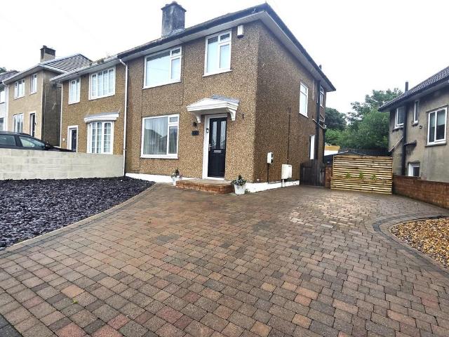 3 bedroom semi detached house to rent