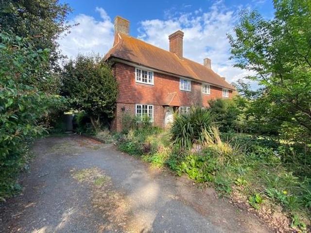 3 bedroom semi detached house to rent