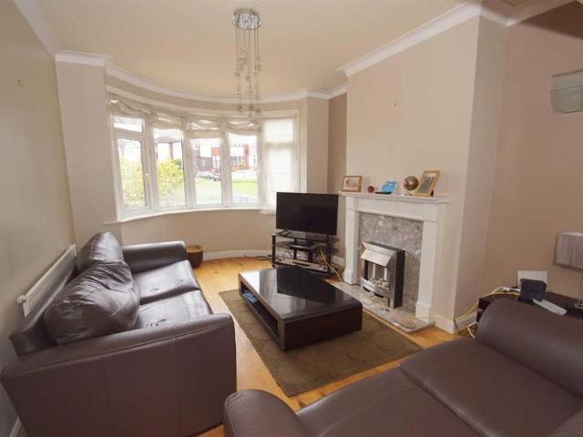 3 bedroom semi detached house to rent