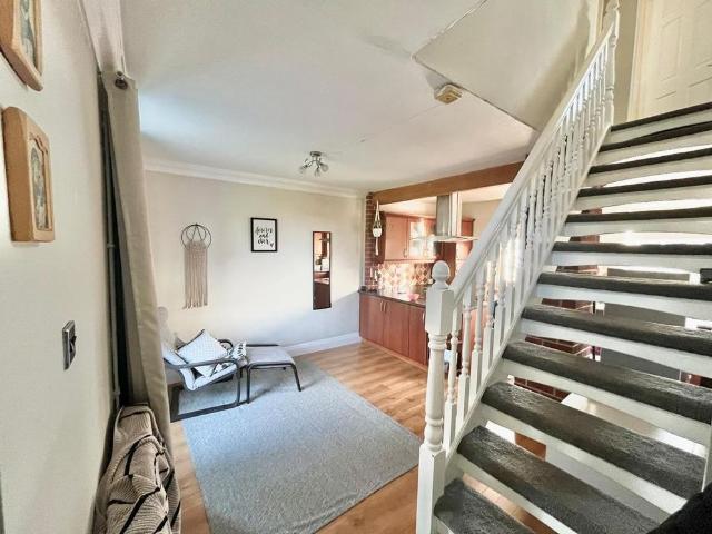3 bedroom semi detached house to rent
