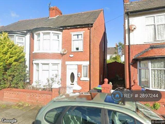 3 bedroom semi detached house to rent