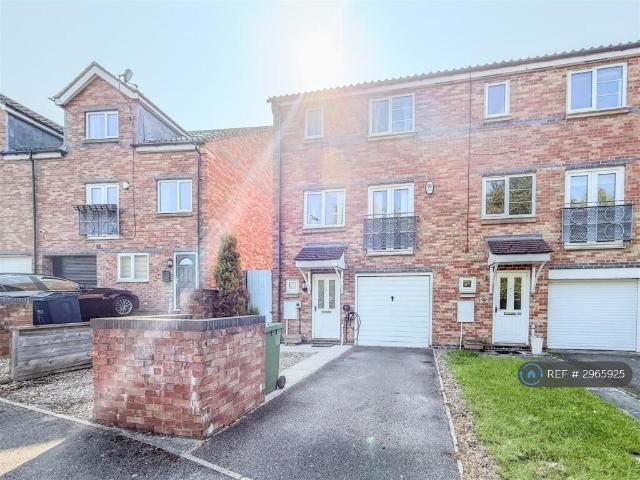 3 bedroom semi detached house to rent