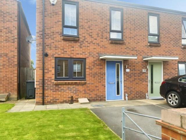 3 bedroom semi detached house to rent