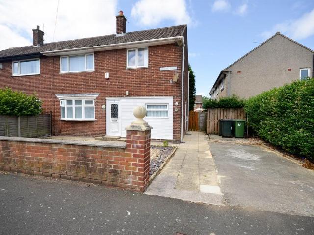 3 bedroom semi detached house to rent