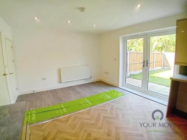 3 bedroom semi detached house to rent
