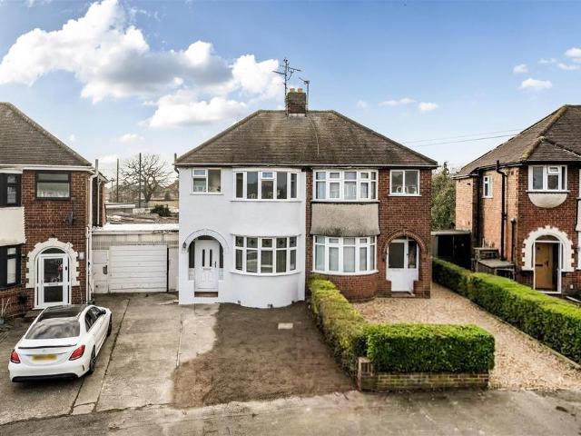 3 bedroom semi detached house to rent