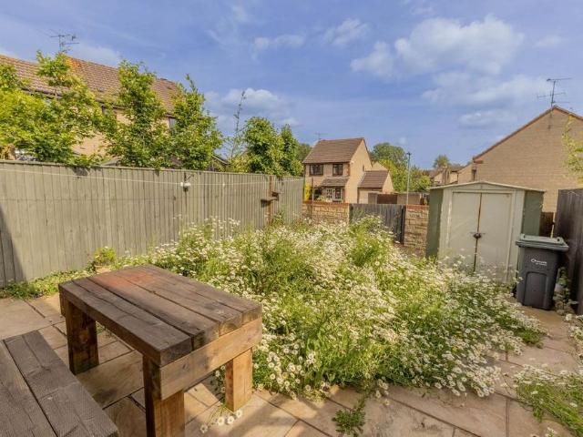 3 bedroom semi detached house to rent