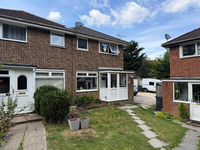 3 bedroom semi detached house to rent