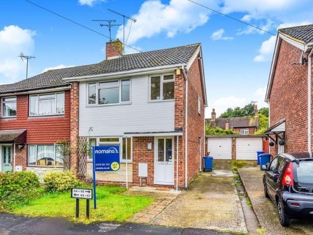 3 bedroom semi detached house to rent