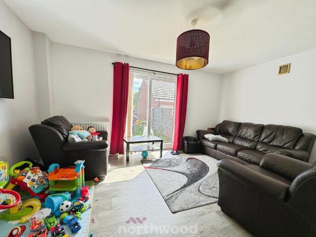 3 bedroom semi detached house to rent