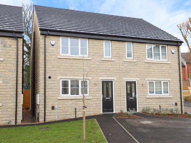 3 bedroom semi detached house to rent