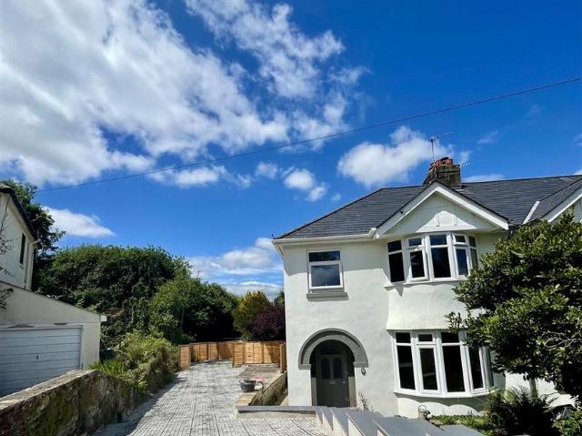 3 bedroom semi detached house to rent