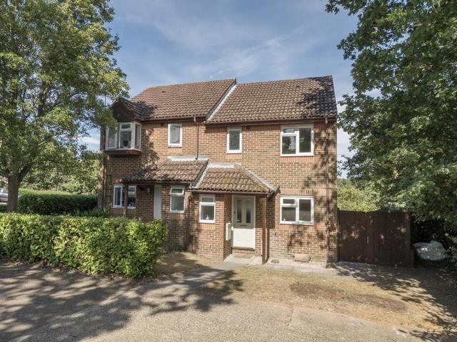3 bedroom semi detached house to rent