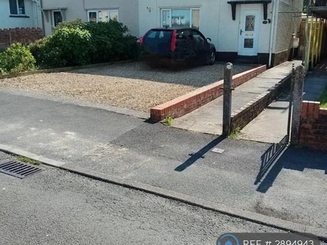 3 bedroom semi detached house to rent