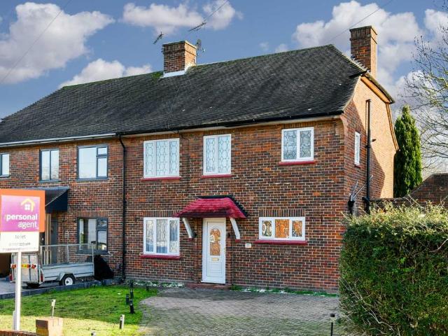 3 bedroom semi detached house to rent