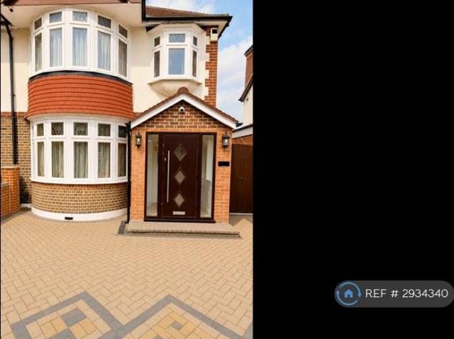 3 bedroom semi detached house to rent