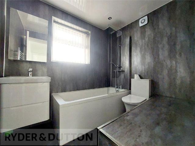 3 bedroom semi detached house to rent