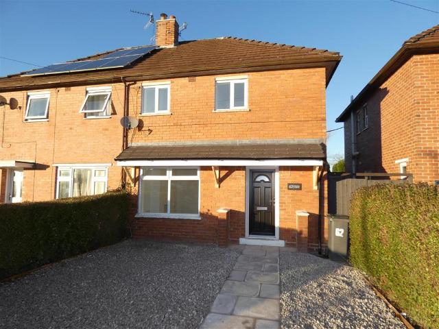 3 bedroom semi detached house to rent