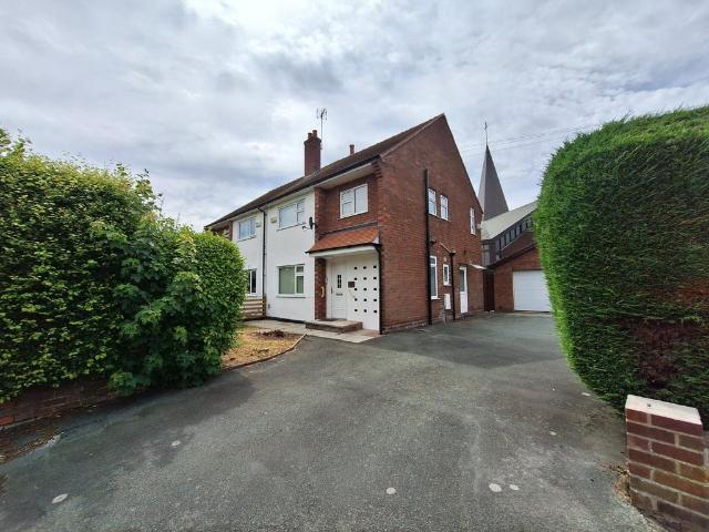 3 bedroom semi detached house to rent