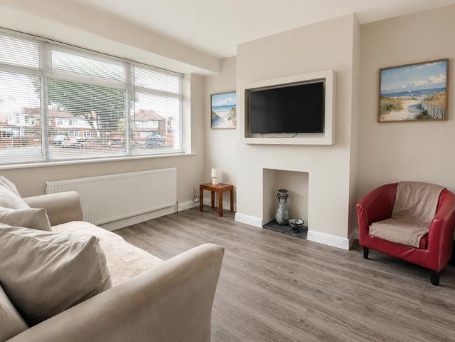 3 bedroom semi detached house to rent