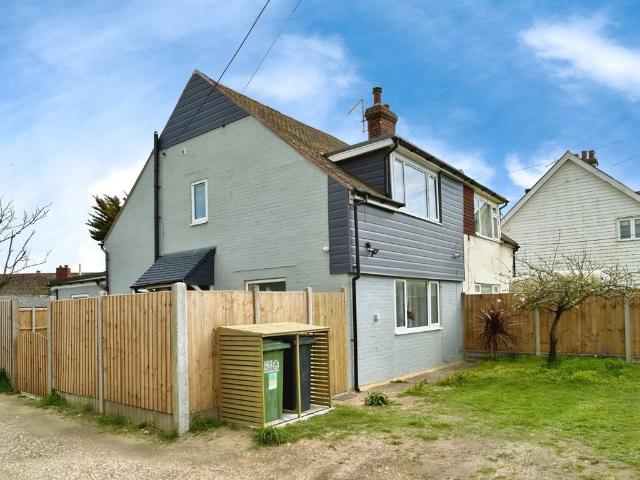 3 bedroom semi detached house to rent
