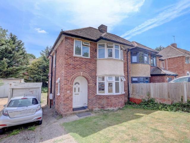 3 bedroom semi detached house to rent