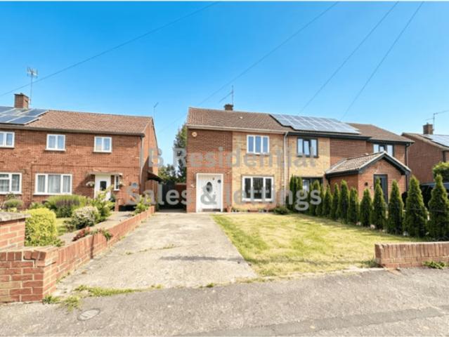 3 bedroom semi detached house to rent