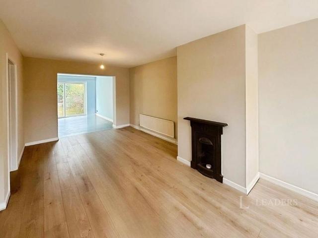 3 bedroom semi detached house to rent
