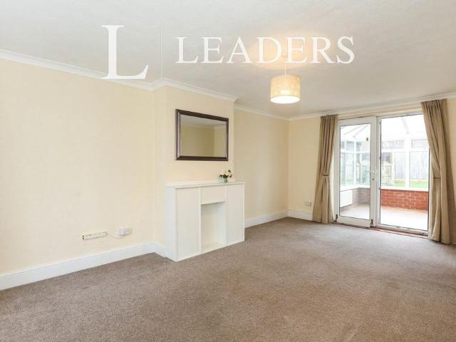 3 bedroom semi detached house to rent