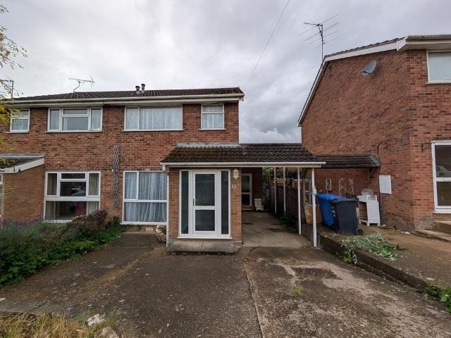 3 bedroom semi detached house to rent