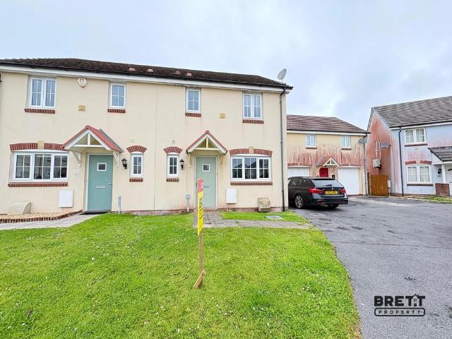 3 bedroom semi detached house to rent
