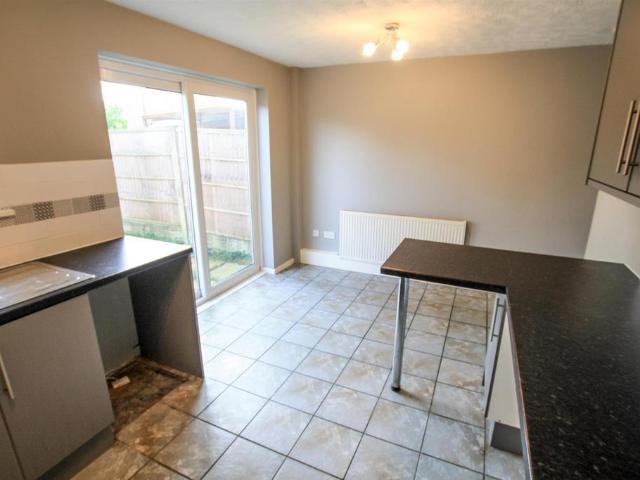 3 bedroom semi detached house to rent