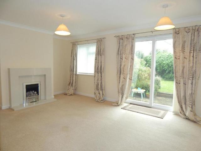3 bedroom semi detached house to rent