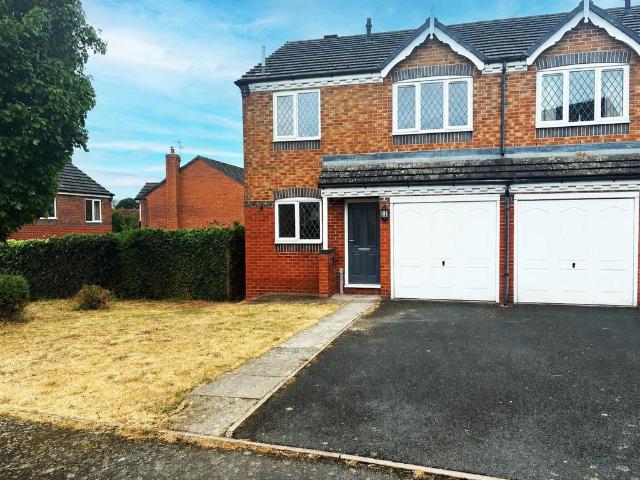 3 bedroom semi detached house to rent