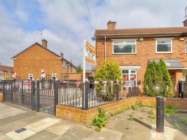 3 bedroom semi detached house to rent